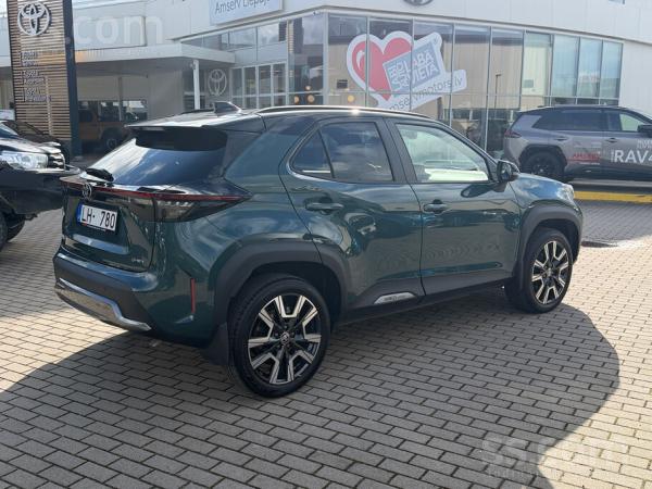 Zaļš Toyota Yaris 2026 Liepāja, ar dzinēja tilpumu 1.50 L un nobraukumu 5 tūkst. km par 30900 €, foto 7 vietnē AUTOMOTO.COM.LV