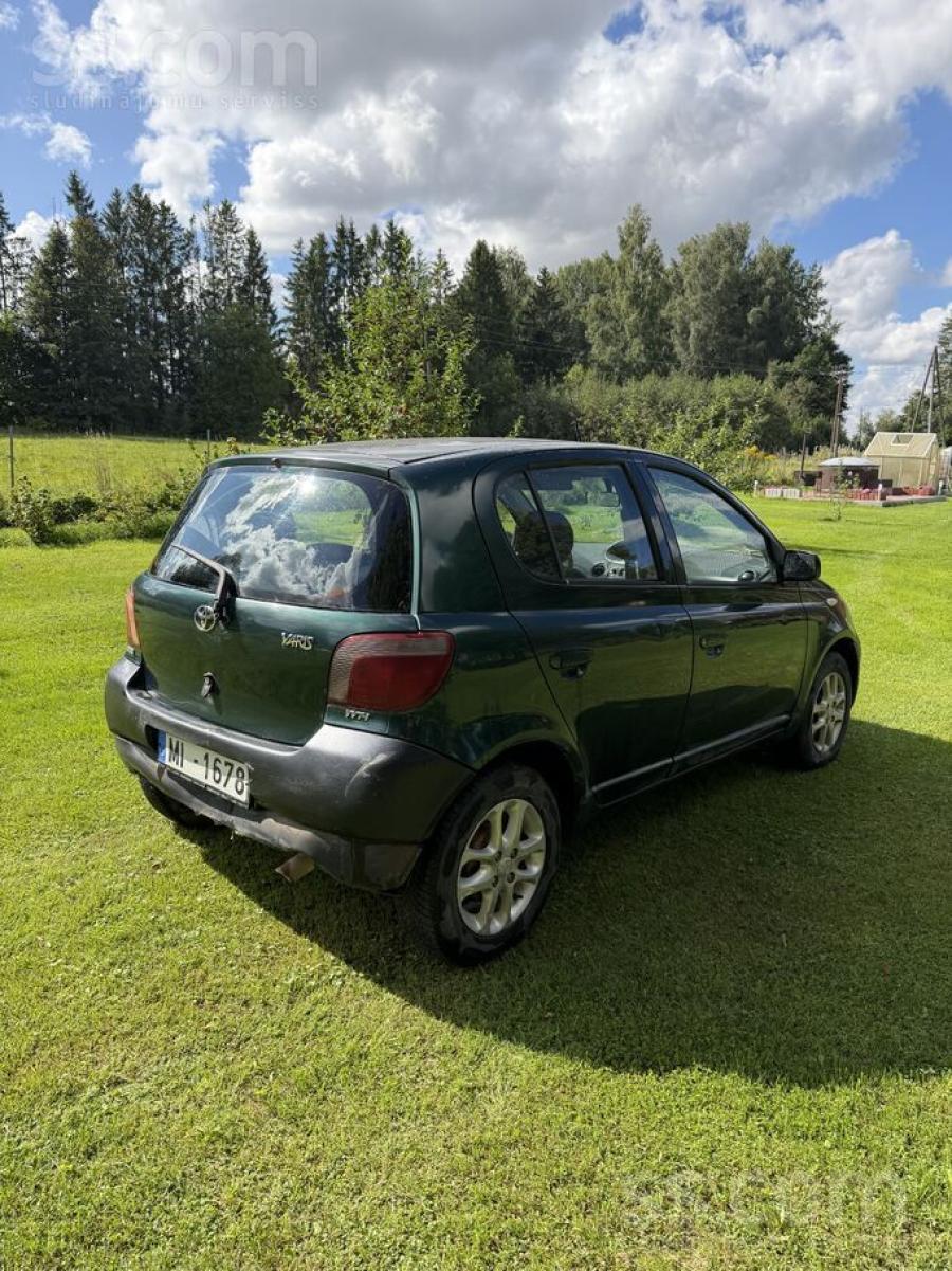 Zaļš Toyota Yaris 2002 Valmiera, ar dzinēja tilpumu 1.30 L un nobraukumu 230 tūkst. km par 980 €, foto 5 vietnē AUTOMOTO.COM.LV
