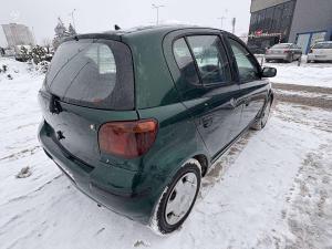 Green Toyota Yaris 2003 in Vilnius, with an engine capacity of 1.36 L and mileage of 302 thousand km for 450 €, photo 6 on AUTOMOTO.COM.LV