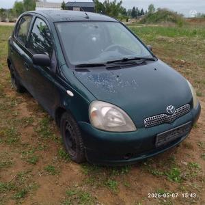 Zaļš Toyota Yaris 2003 Viļņa, ar dzinēja tilpumu 1.36 L un nobraukumu 301 tūkst. km par 800 €, foto 3 vietnē AUTOMOTO.COM.LV