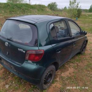 Zaļš Toyota Yaris 2003 Viļņa, ar dzinēja tilpumu 1.36 L un nobraukumu 301 tūkst. km par 800 €, foto 6 vietnē AUTOMOTO.COM.LV