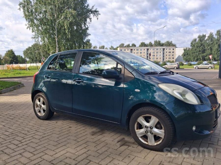 Zaļš Toyota Yaris 2007 Rīga, ar dzinēja tilpumu 1.40 L un nobraukumu 177 tūkst. km par 1500 €, foto 1 vietnē AUTOMOTO.COM.LV