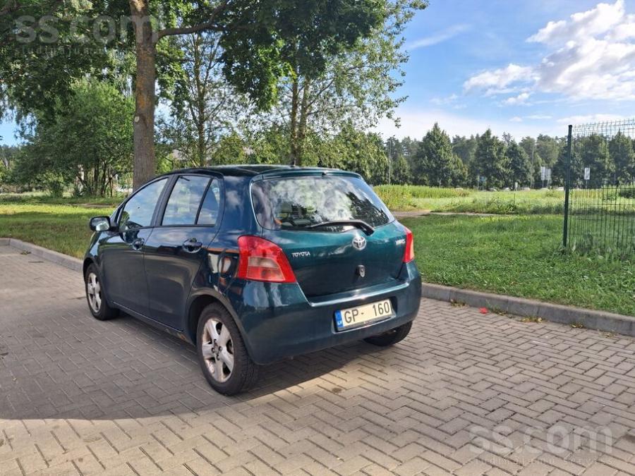 Zaļš Toyota Yaris 2007 Rīga, ar dzinēja tilpumu 1.40 L un nobraukumu 177 tūkst. km par 1500 €, foto 3 vietnē AUTOMOTO.COM.LV