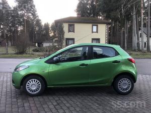 Zaļš Toyota Yaris 2009 Rīga, ar dzinēja tilpumu 1.40 L un nobraukumu 154 tūkst. km par 1850 €, foto 4 vietnē AUTOMOTO.COM.LV