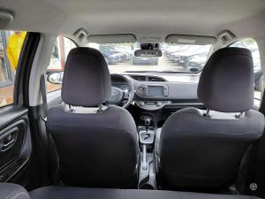 Green Toyota Yaris 2018 in Klaipeda, with an engine capacity of 1.50 L and mileage of 165 thousand km for 10500 €, photo 13 on AUTOMOTO.COM.LV