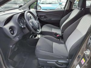 Green Toyota Yaris 2018 in Klaipeda, with an engine capacity of 1.50 L and mileage of 165 thousand km for 10500 €, photo 15 on AUTOMOTO.COM.LV