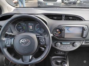 Green Toyota Yaris 2018 in Klaipeda, with an engine capacity of 1.50 L and mileage of 165 thousand km for 10500 €, photo 16 on AUTOMOTO.COM.LV