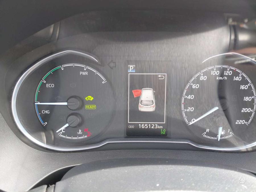 Green Toyota Yaris 2018 in Klaipeda, with an engine capacity of 1.50 L and mileage of 165 thousand km for 10500 €, photo 17 on AUTOMOTO.COM.LV