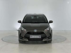 Green Toyota Yaris 2020 in Vilnius, with an engine capacity of 1.49 L and mileage of 84 thousand km for 15900 €, photo 6 on AUTOMOTO.COM.LV