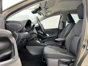 Green Toyota Yaris 2020 in Vilnius, with an engine capacity of 1.49 L and mileage of 84 thousand km for 15900 €, photo 12 on AUTOMOTO.COM.LV