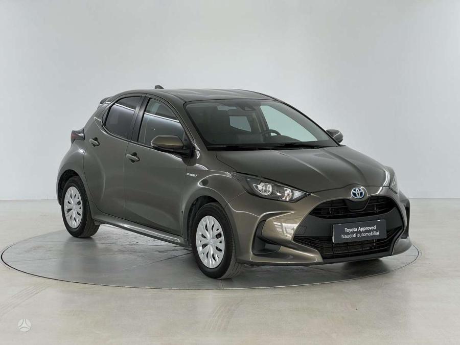 Green Toyota Yaris 2020 in Vilnius, with an engine capacity of 1.49 L and mileage of 84 thousand km for 15900 €, photo 19 on AUTOMOTO.COM.LV
