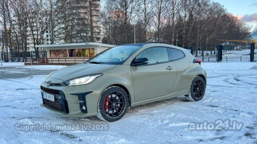 Zaļš Toyota Yaris 2021 Tallina, ar dzinēja tilpumu 1.60 L un nobraukumu 41 tūkst. km par 32000 €, foto 3 vietnē AUTOMOTO.COM.LV