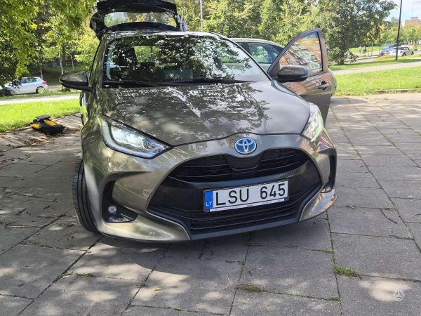 Toyota Yaris 2021 Vievis vietnÄ ZaļŔ Toyota Yaris 2021 Vievis, ar dzinÄja tilpumu 1.49 L un nobraukumu 140 tÅ«kst. km par 14900 ā¬, foto 3 vietnÄ AUTOMOTO.COM.LV