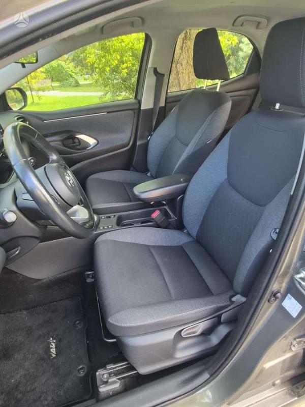 Toyota Yaris 2021 Vievis vietnÄ ZaļŔ Toyota Yaris 2021 Vievis, ar dzinÄja tilpumu 1.49 L un nobraukumu 140 tÅ«kst. km par 14900 ā¬, foto 9 vietnÄ AUTOMOTO.COM.LV