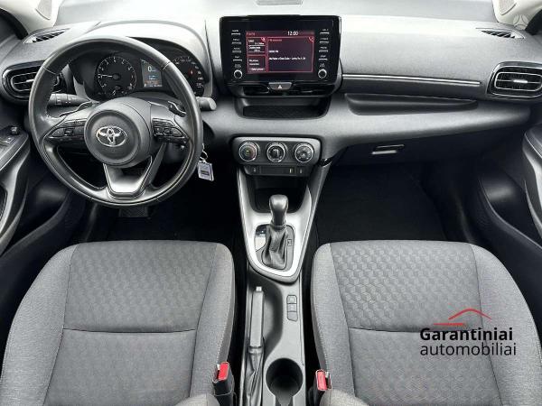 Zaļš Toyota Yaris 2022 Viļņa, ar dzinēja tilpumu 1.49 L un nobraukumu 87 tūkst. km par 14500 €, foto 3 vietnē AUTOMOTO.COM.LV