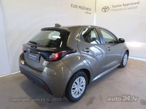 Zaļš Toyota Yaris 2022 Tallina, ar dzinēja tilpumu 1.49 L un nobraukumu 72 tūkst. km par 15500 €, foto 3 vietnē AUTOMOTO.COM.LV