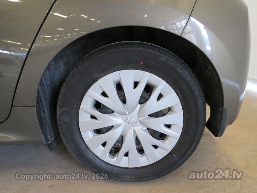 Zaļš Toyota Yaris 2022 Tallina, ar dzinēja tilpumu 1.49 L un nobraukumu 72 tūkst. km par 15500 €, foto 11 vietnē AUTOMOTO.COM.LV
