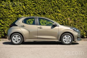 Zaļš Toyota Yaris 2024 Rīga, ar dzinēja tilpumu 1.50 L un nobraukumu 46 tūkst. km par 17350 €, foto 5 vietnē AUTOMOTO.COM.LV