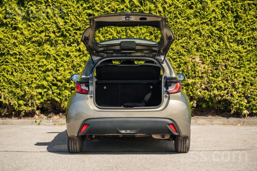Zaļš Toyota Yaris 2024 Rīga, ar dzinēja tilpumu 1.50 L un nobraukumu 46 tūkst. km par 17350 €, foto 8 vietnē AUTOMOTO.COM.LV