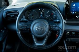 Zaļš Toyota Yaris 2024 Rīga, ar dzinēja tilpumu 1.50 L un nobraukumu 46 tūkst. km par 17350 €, foto 26 vietnē AUTOMOTO.COM.LV