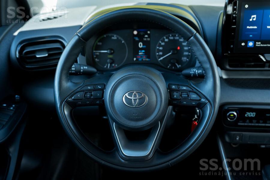 Zaļš Toyota Yaris 2024 Rīga, ar dzinēja tilpumu 1.50 L un nobraukumu 46 tūkst. km par 17350 €, foto 26 vietnē AUTOMOTO.COM.LV
