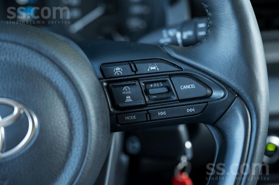 Zaļš Toyota Yaris 2024 Rīga, ar dzinēja tilpumu 1.50 L un nobraukumu 46 tūkst. km par 17350 €, foto 28 vietnē AUTOMOTO.COM.LV