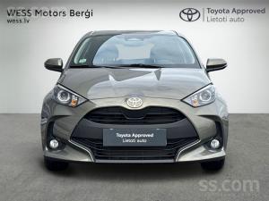 Zaļš Toyota Yaris 2024 Rīga, ar dzinēja tilpumu 1.50 L un nobraukumu 5 tūkst. km par 19990 €, foto 6 vietnē AUTOMOTO.COM.LV