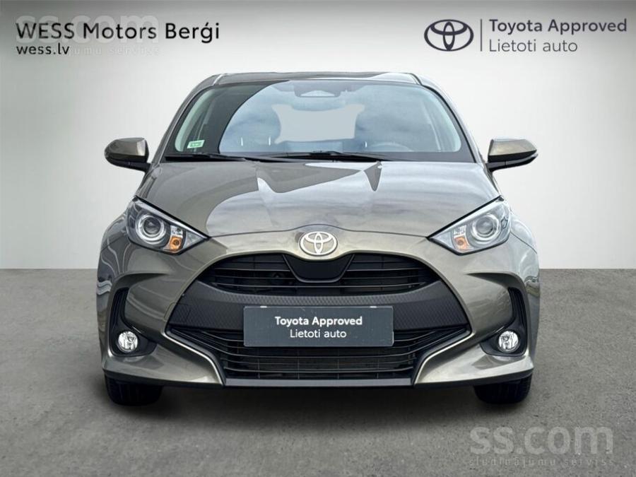 Zaļš Toyota Yaris 2024 Rīga, ar dzinēja tilpumu 1.50 L un nobraukumu 5 tūkst. km par 19990 €, foto 6 vietnē AUTOMOTO.COM.LV