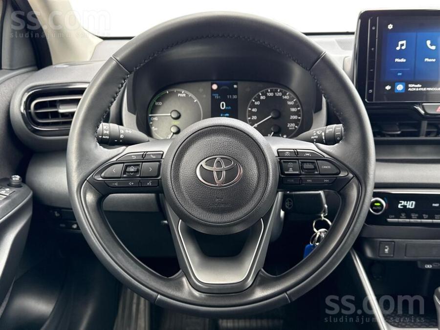 Zaļš Toyota Yaris 2024 Rīga, ar dzinēja tilpumu 1.50 L un nobraukumu 5 tūkst. km par 19990 €, foto 13 vietnē AUTOMOTO.COM.LV