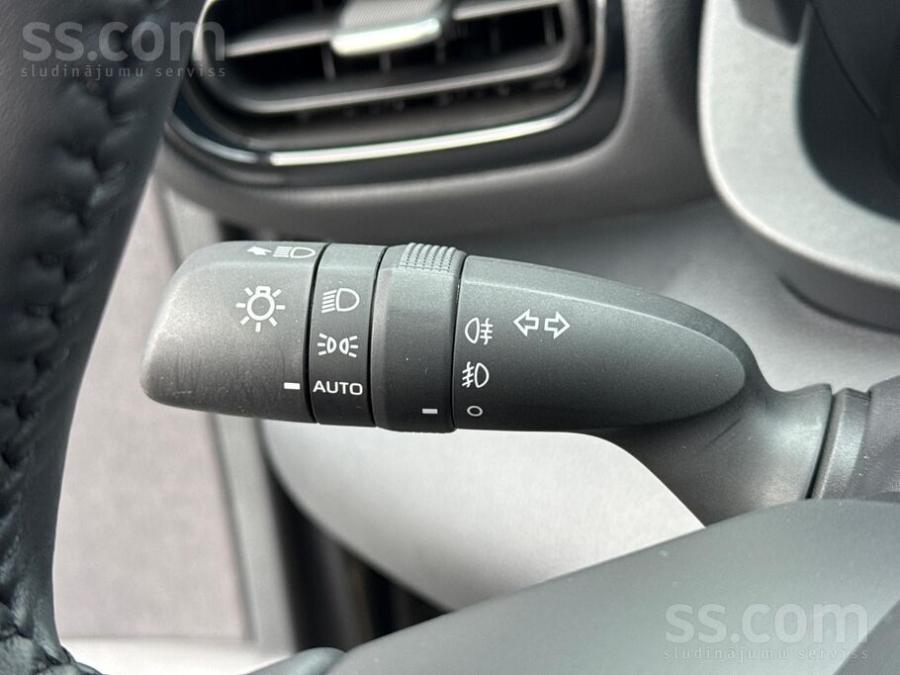 Zaļš Toyota Yaris 2024 Rīga, ar dzinēja tilpumu 1.50 L un nobraukumu 5 tūkst. km par 19990 €, foto 20 vietnē AUTOMOTO.COM.LV