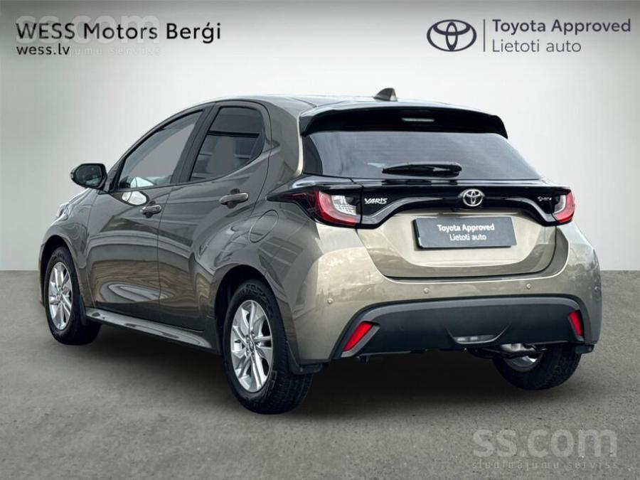 Zaļš Toyota Yaris 2024 Rīga, ar dzinēja tilpumu 1.50 L un nobraukumu 5 tūkst. km par 19990 €, foto 23 vietnē AUTOMOTO.COM.LV