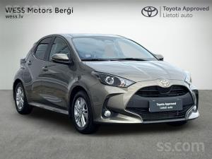 Zaļš Toyota Yaris 2024 Rīga, ar dzinēja tilpumu 1.50 L un nobraukumu 5 tūkst. km par 19990 €, foto 24 vietnē AUTOMOTO.COM.LV