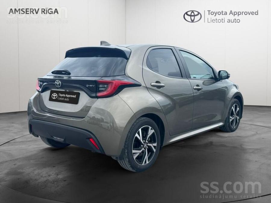 Zaļš Toyota Yaris 2025 Rīga, ar dzinēja tilpumu 1.50 L un nobraukumu 44 tūkst. km par 20700 €, foto 3 vietnē AUTOMOTO.COM.LV