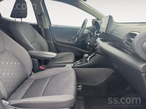 Zaļš Toyota Yaris 2025 Rīga, ar dzinēja tilpumu 1.50 L un nobraukumu 44 tūkst. km par 20700 €, foto 7 vietnē AUTOMOTO.COM.LV