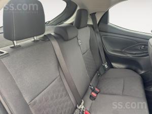 Zaļš Toyota Yaris 2025 Rīga, ar dzinēja tilpumu 1.50 L un nobraukumu 44 tūkst. km par 20700 €, foto 8 vietnē AUTOMOTO.COM.LV