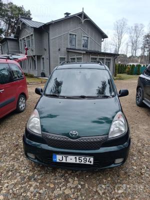 Zaļš Toyota Yaris 2001 Rīga, ar dzinēja tilpumu 1.30 L un nobraukumu 315 tūkst. km par 1050 €, foto  vietnē AUTOMOTO.COM.LV