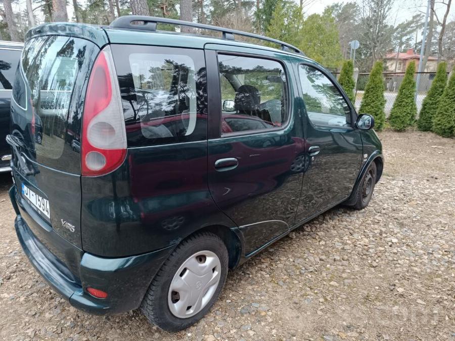 Zaļš Toyota Yaris 2001 Rīga, ar dzinēja tilpumu 1.30 L un nobraukumu 315 tūkst. km par 1050 €, foto 3 vietnē AUTOMOTO.COM.LV