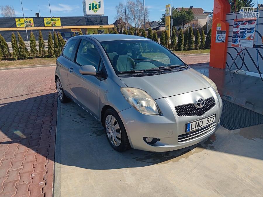 Grey Toyota Yaris 2006 in Vilnius, with an engine capacity of 1.30 L and mileage of 301 thousand km for 1380 €, photo 5 on AUTOMOTO.COM.LV