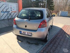 Grey Toyota Yaris 2006 in Vilnius, with an engine capacity of 1.30 L and mileage of 301 thousand km for 1380 €, photo 9 on AUTOMOTO.COM.LV