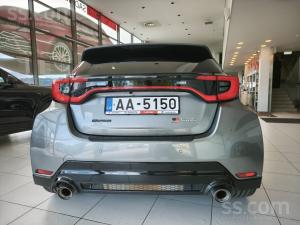 Pelēks Toyota Yaris 2025 Rīga, ar dzinēja tilpumu 1.60 L un nobraukumu 9 tūkst. km par 52900 €, foto 8 vietnē AUTOMOTO.COM.LV