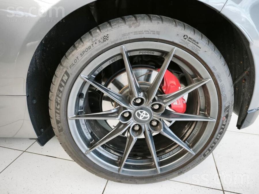 Pelēks Toyota Yaris 2025 Rīga, ar dzinēja tilpumu 1.60 L un nobraukumu 9 tūkst. km par 52900 €, foto 11 vietnē AUTOMOTO.COM.LV