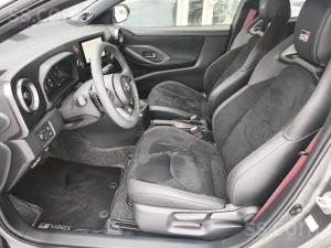 Pelēks Toyota Yaris 2025 Rīga, ar dzinēja tilpumu 1.60 L un nobraukumu 9 tūkst. km par 52900 €, foto 17 vietnē AUTOMOTO.COM.LV