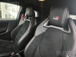 Pelēks Toyota Yaris 2025 Rīga, ar dzinēja tilpumu 1.60 L un nobraukumu 9 tūkst. km par 52900 €, foto 18 vietnē AUTOMOTO.COM.LV