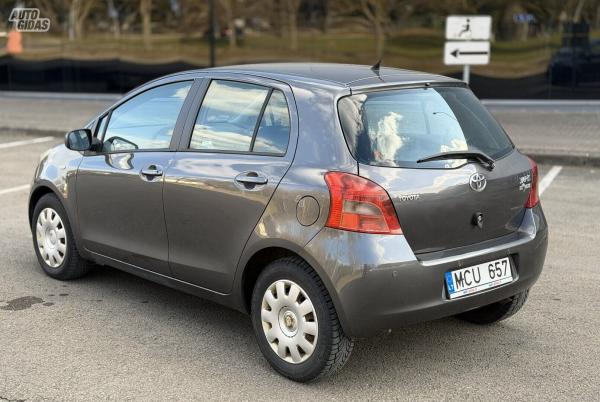 Grey Toyota Yaris 2008 in Vilnius, with an engine capacity of 1.40 L and mileage of 312 thousand km for 2250 €, photo 3 on AUTOMOTO.COM.LV