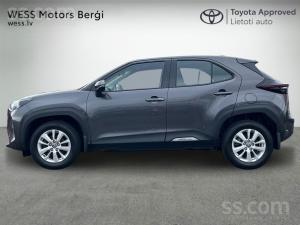 Pelēks Toyota Yaris 2021 Rīga, ar dzinēja tilpumu 1.50 L un nobraukumu 71 tūkst. km par 17990 €, foto 4 vietnē AUTOMOTO.COM.LV