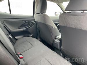 Pelēks Toyota Yaris 2021 Rīga, ar dzinēja tilpumu 1.50 L un nobraukumu 71 tūkst. km par 17990 €, foto 8 vietnē AUTOMOTO.COM.LV
