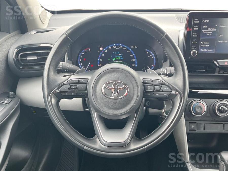 Pelēks Toyota Yaris 2021 Rīga, ar dzinēja tilpumu 1.50 L un nobraukumu 71 tūkst. km par 17990 €, foto 13 vietnē AUTOMOTO.COM.LV