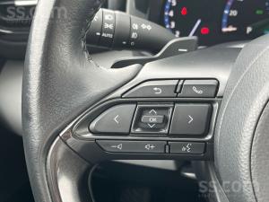 Pelēks Toyota Yaris 2021 Rīga, ar dzinēja tilpumu 1.50 L un nobraukumu 71 tūkst. km par 17990 €, foto 18 vietnē AUTOMOTO.COM.LV