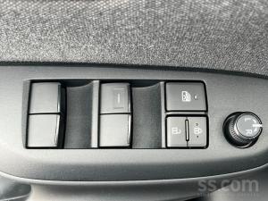Pelēks Toyota Yaris 2021 Rīga, ar dzinēja tilpumu 1.50 L un nobraukumu 71 tūkst. km par 17990 €, foto 23 vietnē AUTOMOTO.COM.LV