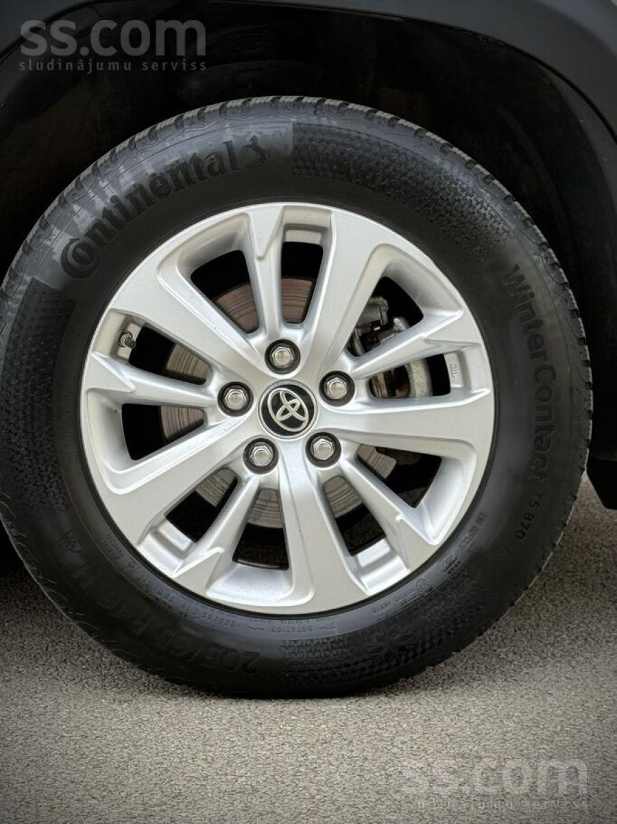 Pelēks Toyota Yaris 2022 Rīga, ar dzinēja tilpumu 1.50 L un nobraukumu 194 tūkst. km par 16500 €, foto 14 vietnē AUTOMOTO.COM.LV